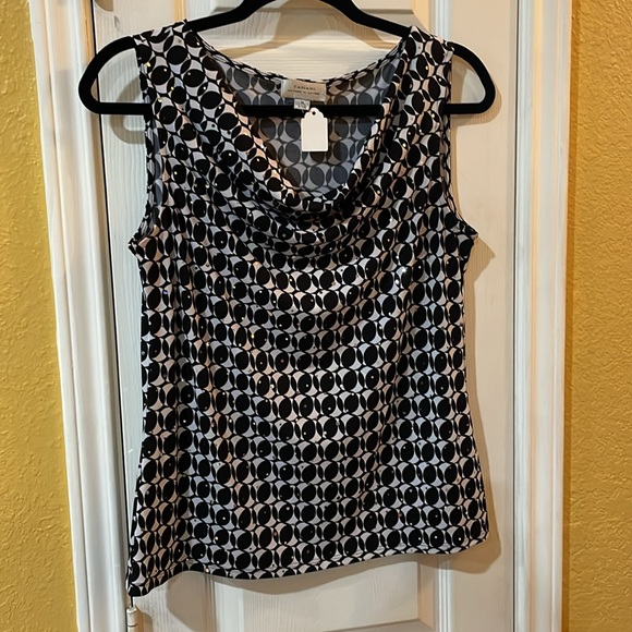 Tahari | Tops | Tahari Black And White Geometric Design Top Medium ...